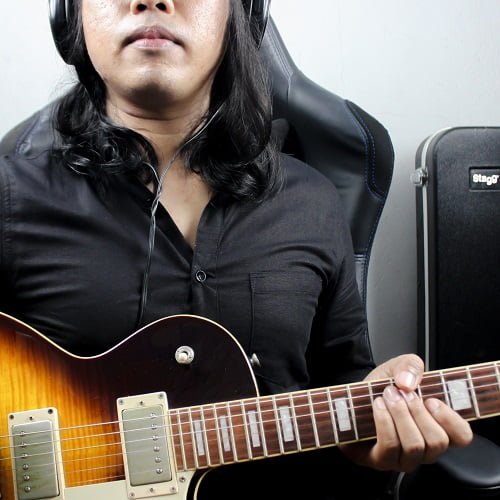 Putu Adi Bekerja Berkarya